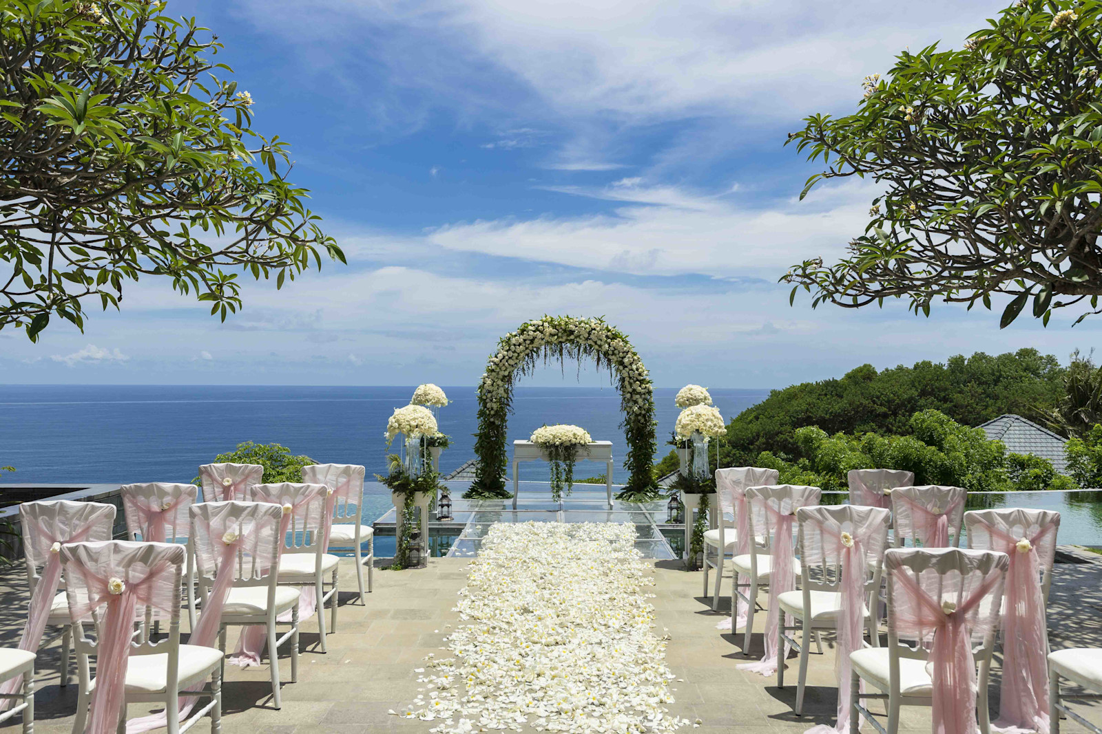 Luxury Clifftop Villas | Umana Bali, LXR Hotels & Resorts